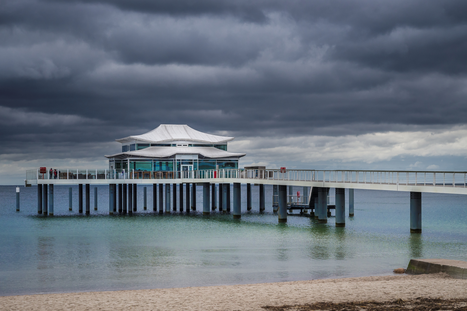 Seebrücke Timmendorfer Strand Foto & Bild | ostsee, strand, seebrücke ...