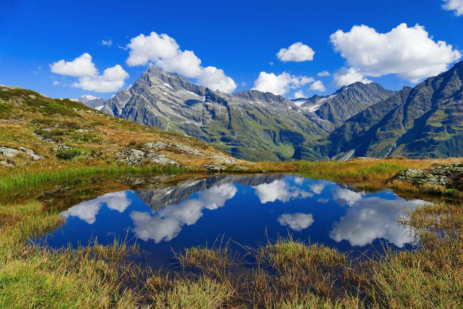 Seeli ob der Windgällenhütte Foto & Bild | landschaft, berge, bach ...