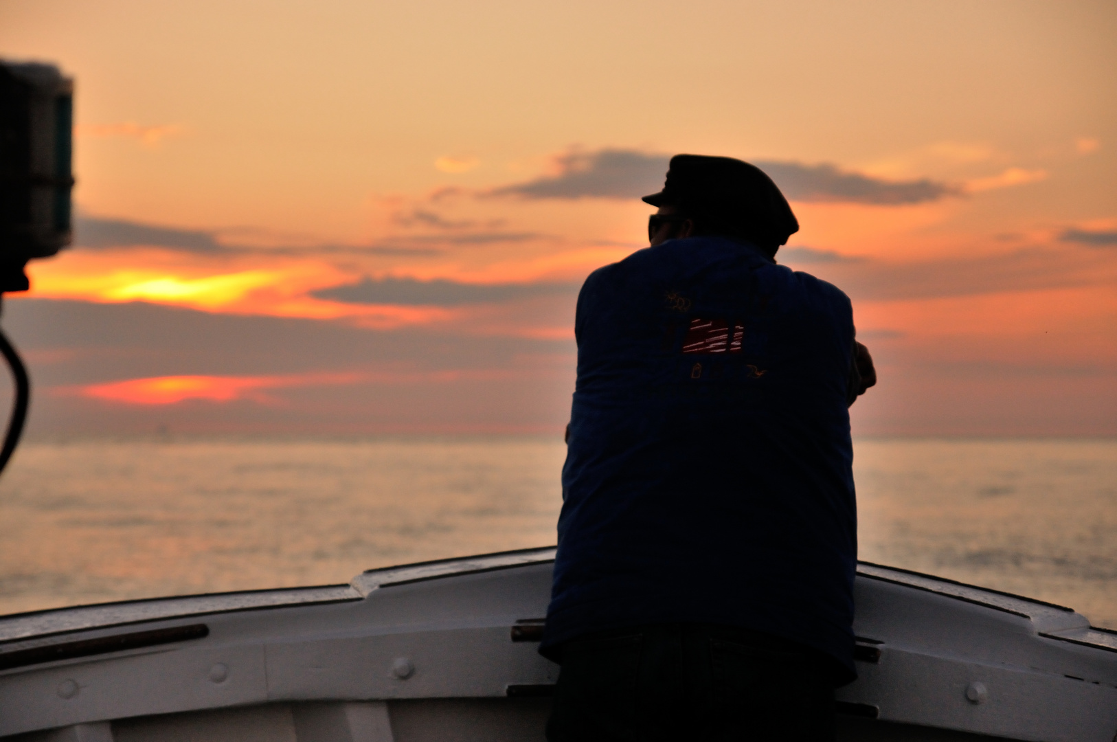 Seemann Foto & Bild | sonnenuntergang, meer, mann Bilder auf fotocommunity