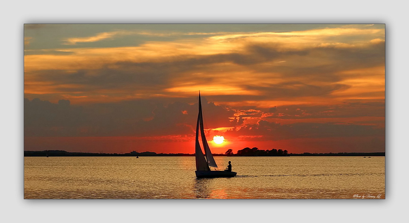 Segeln bei Sonnenuntergang Foto & Bild | sonnenuntergang, segeln, see ...