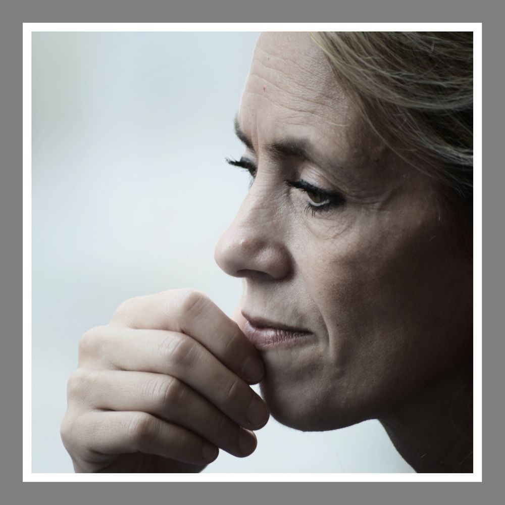 sehr nachdenklich Foto & Bild | erwachsene, menschen in der freizeit ...