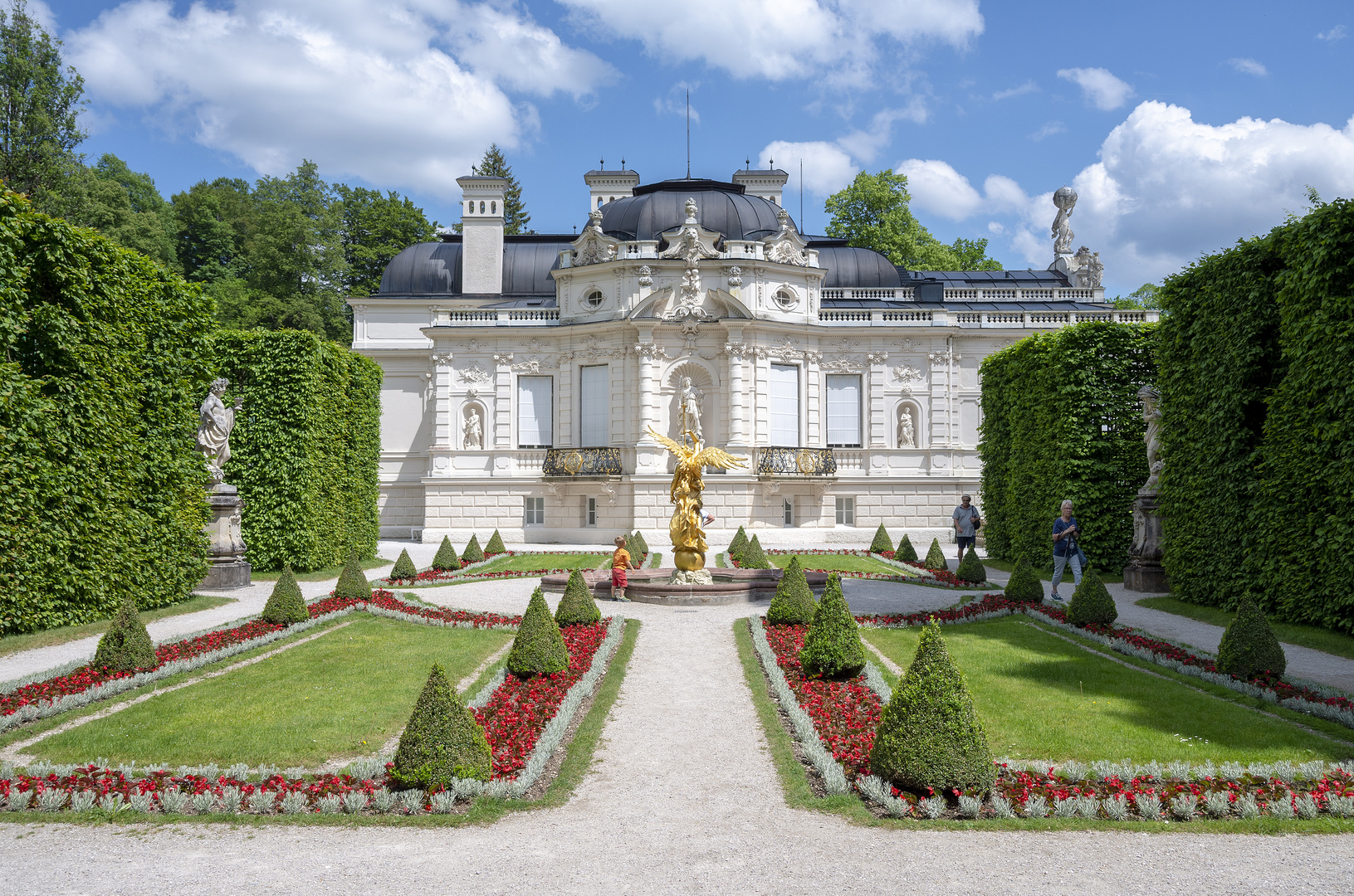 Seitenansicht Schloss Linderhof Foto & Bild | deutschland, europe ...