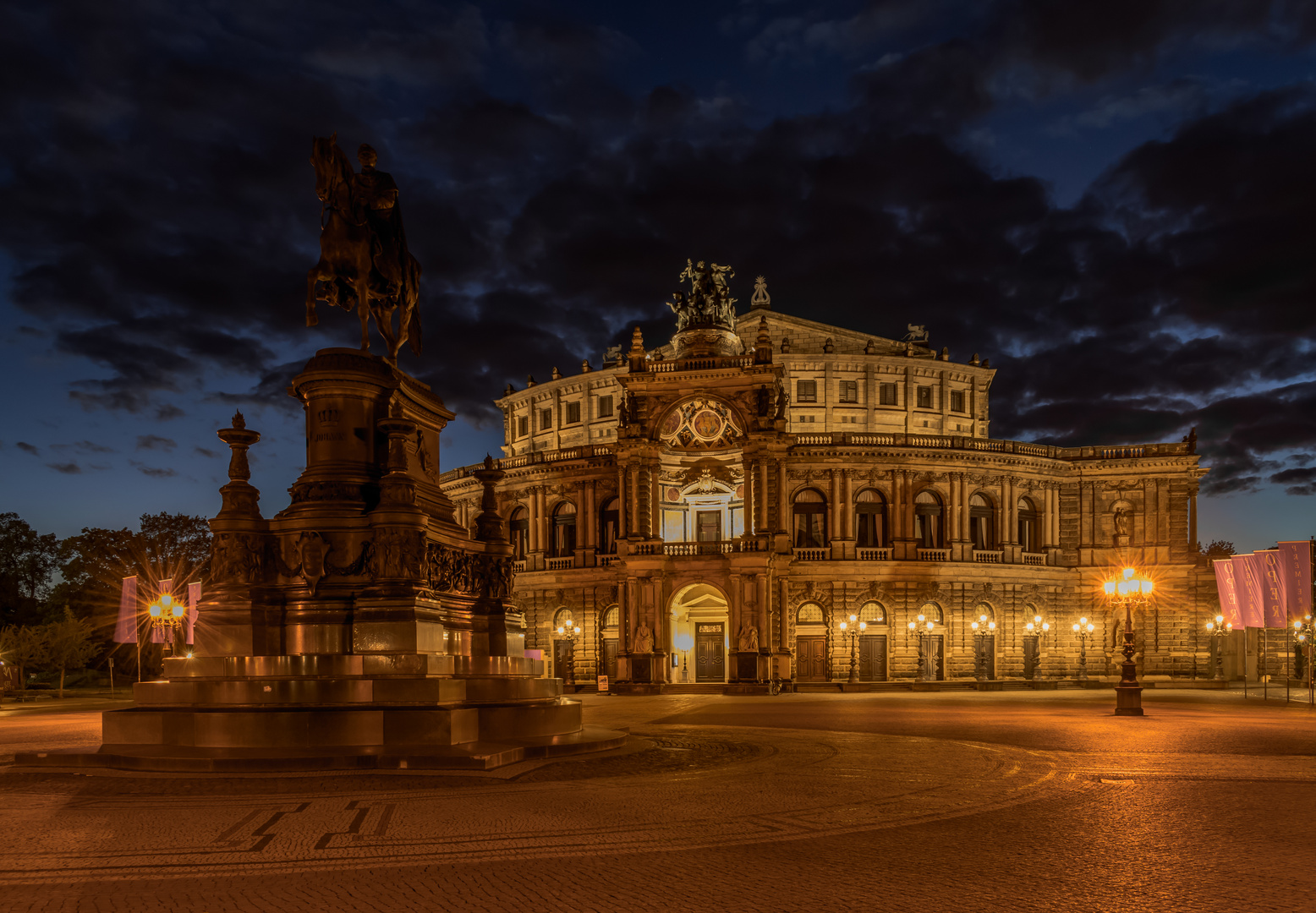 Semperoper Foto & Bild | architektur, deutschland, europe Bilder auf ...