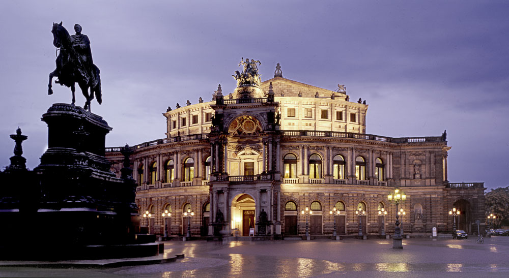 Semperoper Foto & Bild | architektur, architektur bei nacht, motive ...