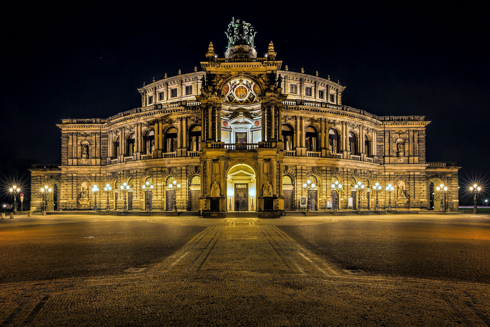 Semperoper bei Nacht Foto & Bild | city, world, dresden Bilder auf ...