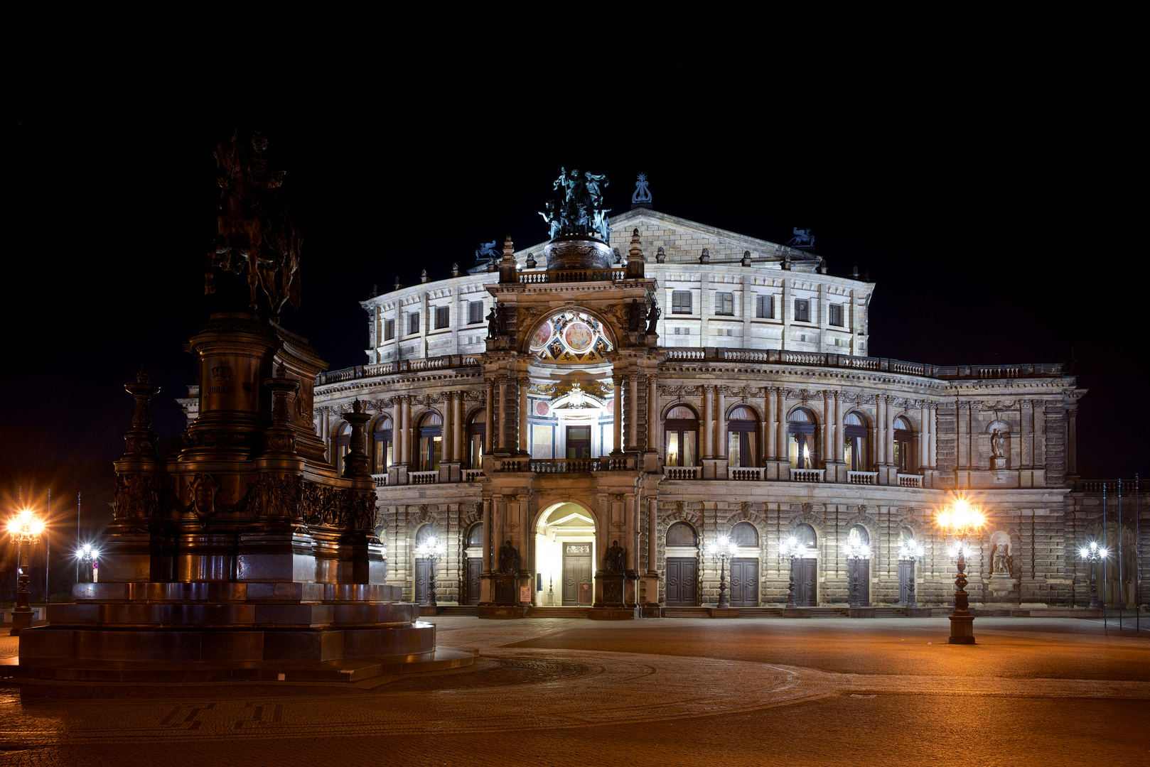 Semperoper Foto & Bild | architektur, profanbauten, orte der kunst ...