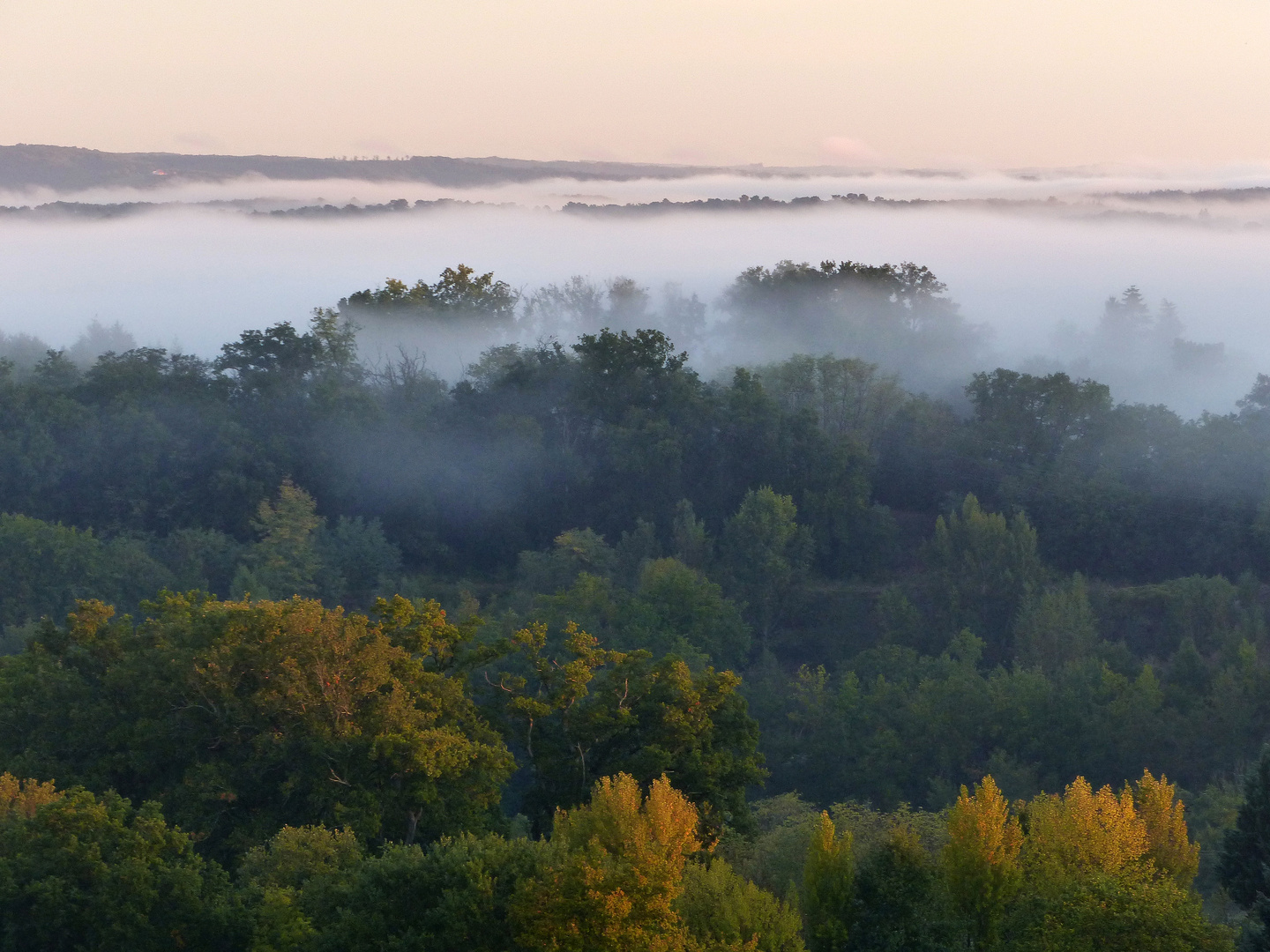 Septembermorgen in Gourdon Foto & Bild | jahreszeiten, herbst ...