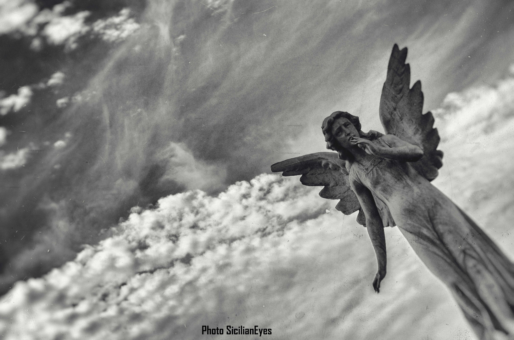 Serie: Ángeles Caídos Imagen & Foto | arquitectura, estatuas, motivos ...