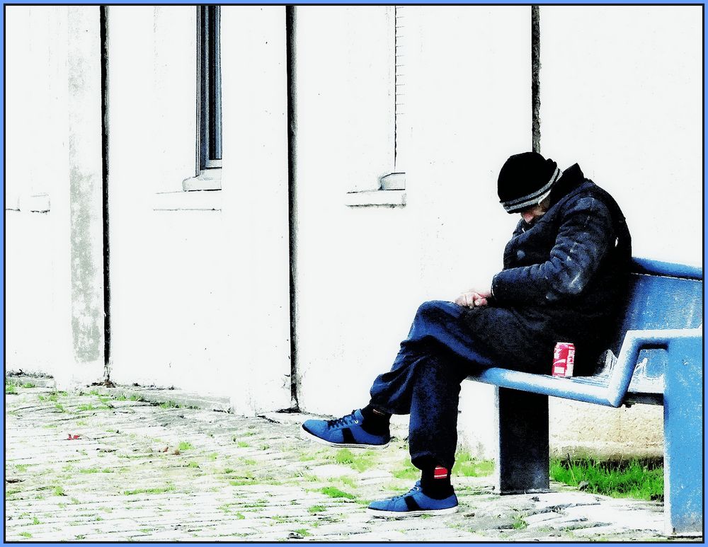 Seul avec sa misère photo et image | animations photographiques ...