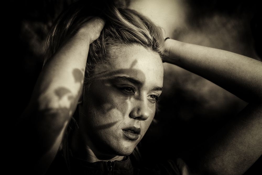 Shadows Foto & Bild | erwachsene menschen, portrait, projekte Bilder auf fotocommunity
