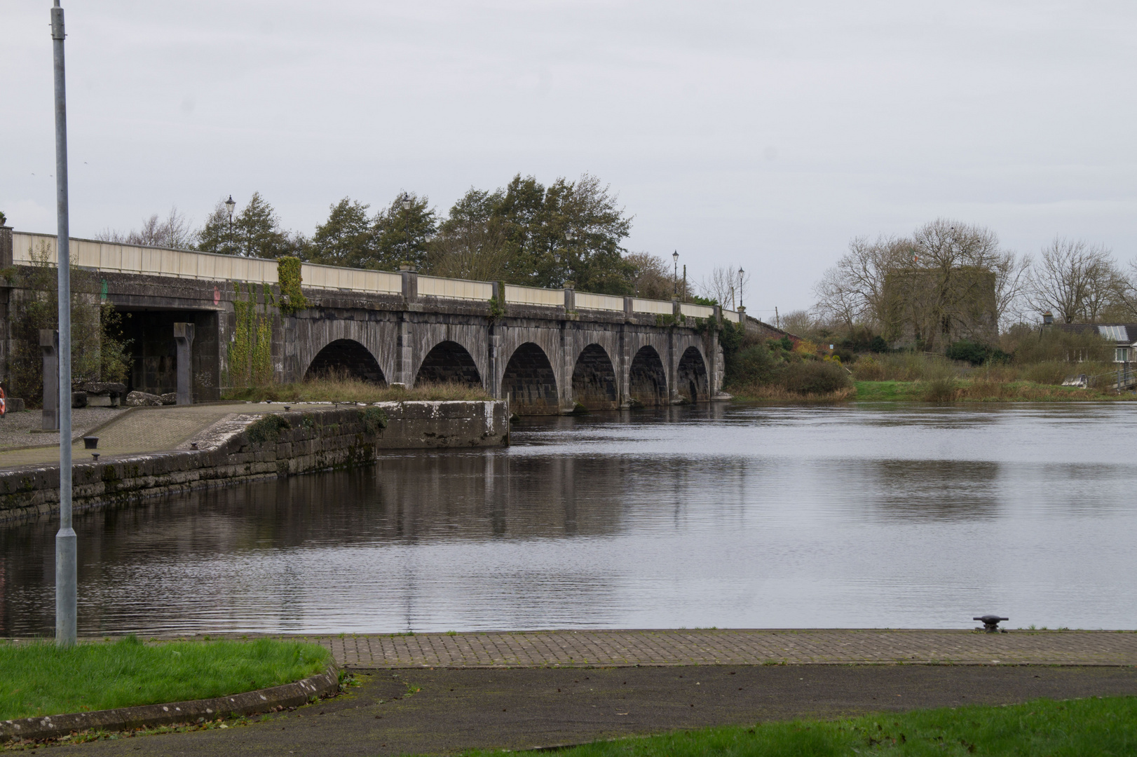 Shannon River bei Banagher Foto & Bild | world, bäume, natur Bilder auf ...