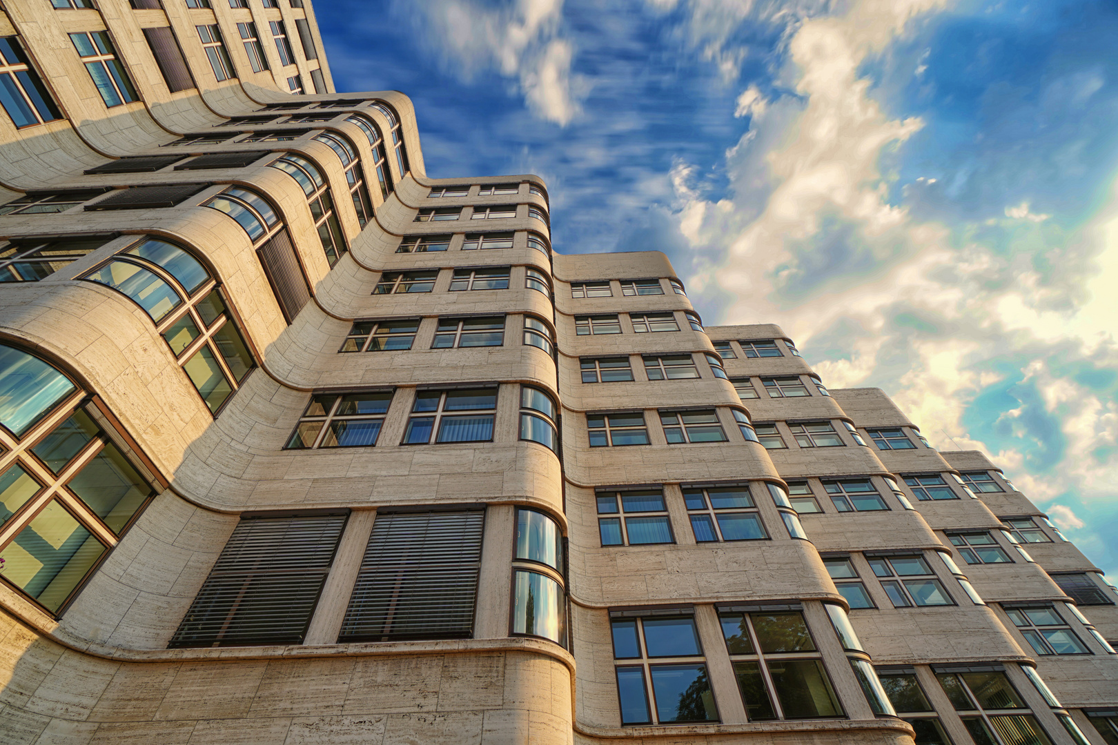 Shell-Haus in Berlin Foto & Bild | architektur, stilepochen, bauhaus ...