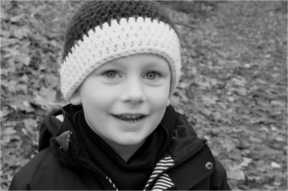 ...sich einfach freuen 2... Foto & Bild | kinder, portraits, daheim ...