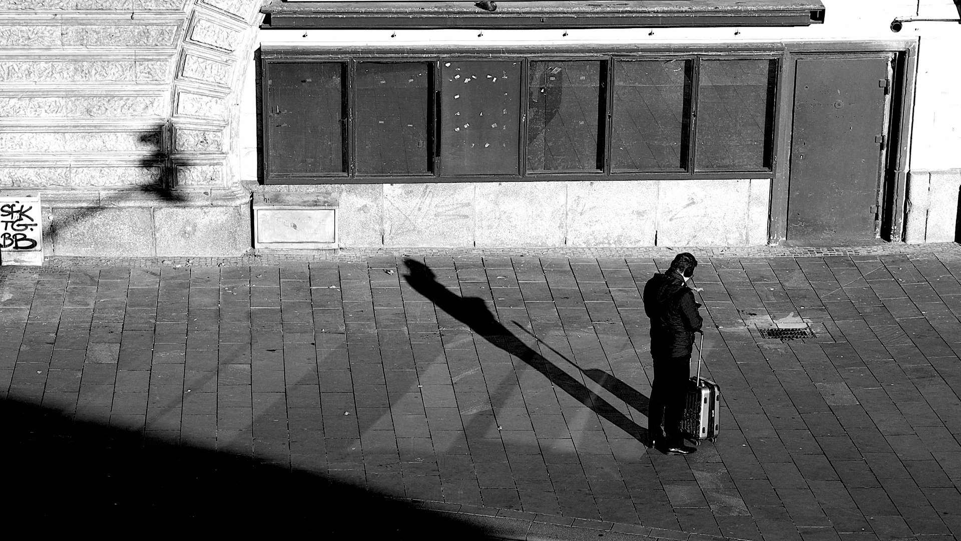 sich orientieren Foto & Bild | streetfotografie mit menschen, monochrom, bearbeitungs ...