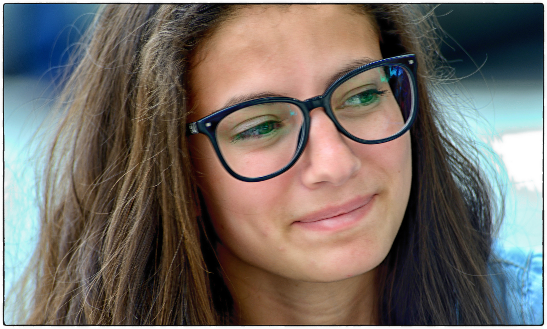 sidelong glance Foto & Bild | portrait, streetfotografie mit menschen ...