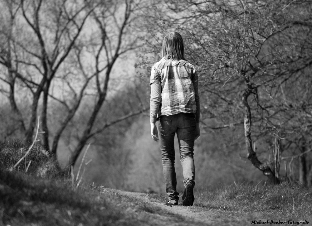 sie wird ihren weg gehen...... Foto & Bild | jugendliche, outdoor ...