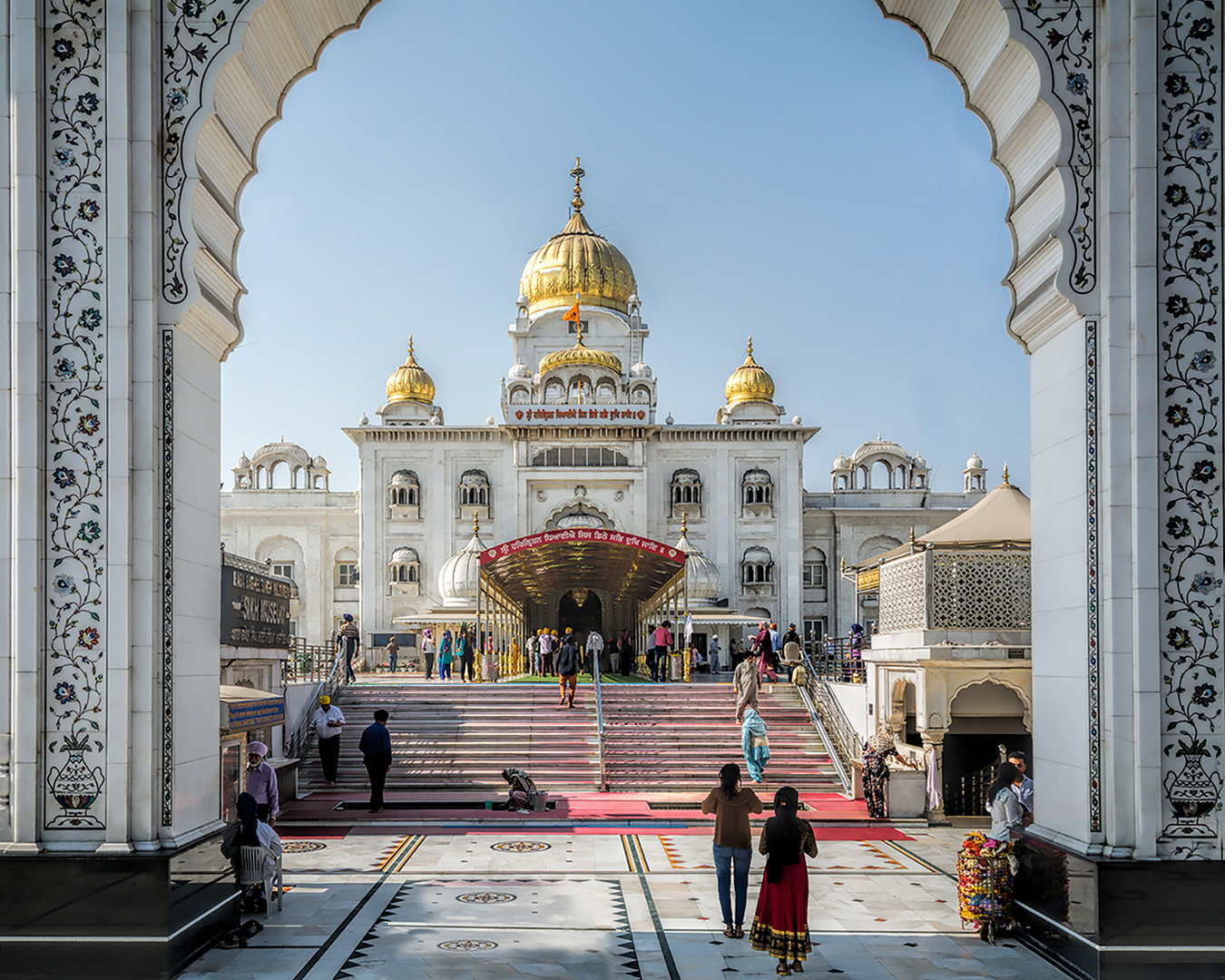 Sikh Tempel Delhi gurudwara-bangla-sahib Foto & Bild | world ...