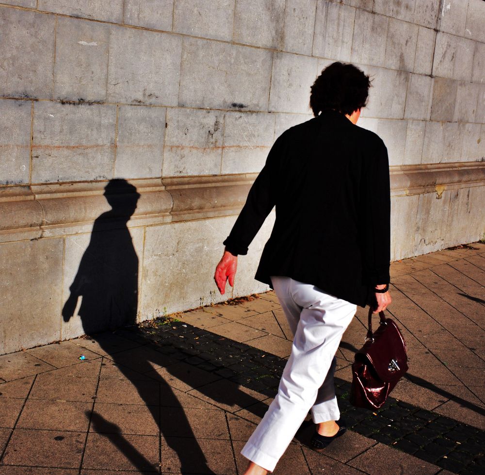 silent pursuit Foto & Bild | streetfotografie mit menschen, people, street Bilder auf fotocommunity