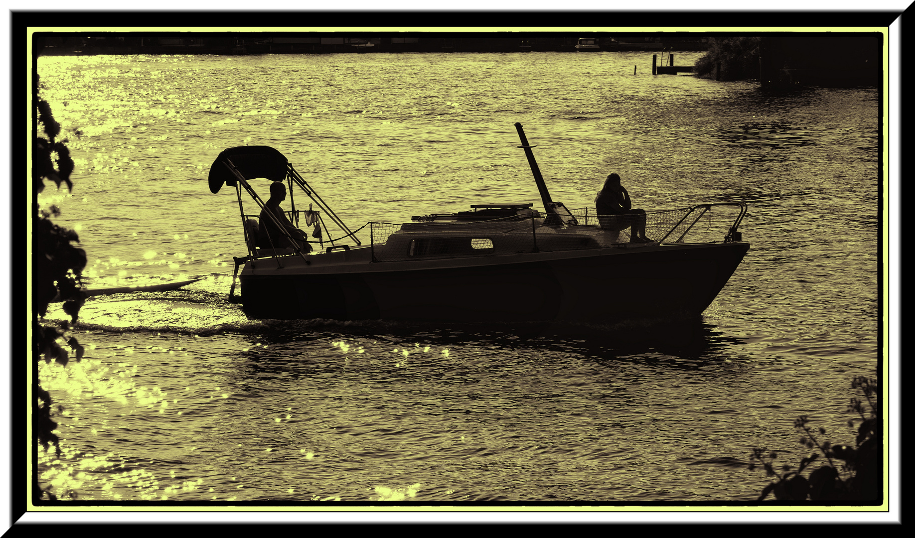 Silhouette am Wasser Foto & Bild | landschaft, bach, fluss & see ...