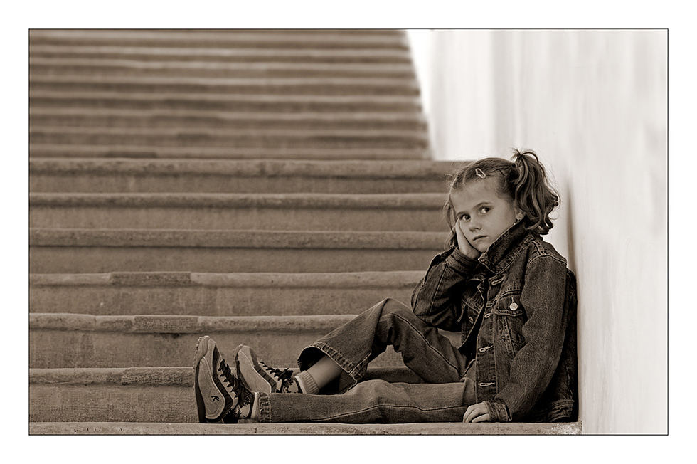sit and wait Foto & Bild | kinder, portraits, menschen Bilder auf ...