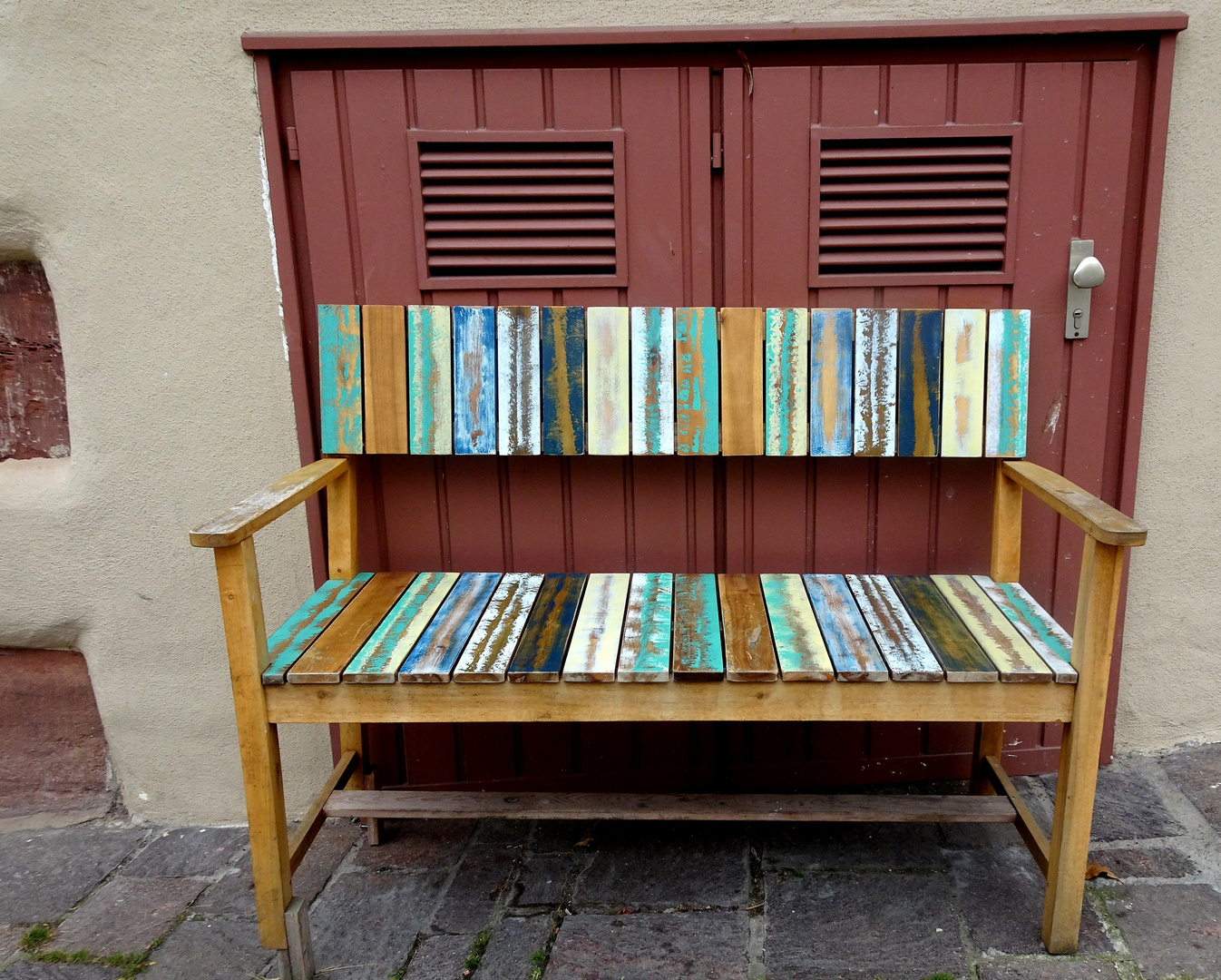 Sitzblockade Foto & Bild | möbel, alltagsdesign, sitzbank Bilder auf ...