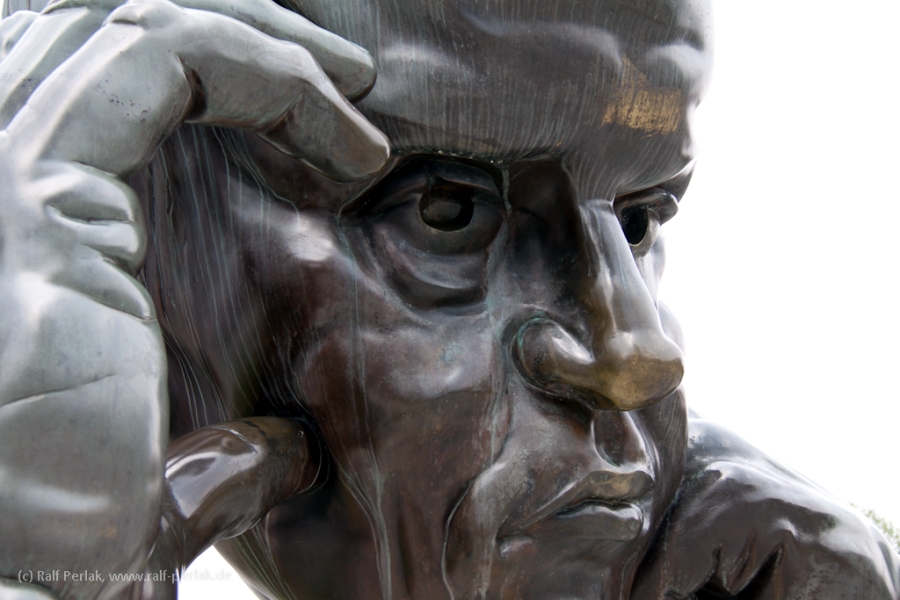 Skulptur "Der Denker" in Stuttgart Foto & Bild | world, stuttgart ...