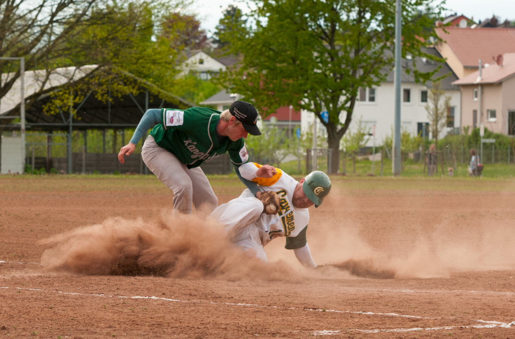 Slide auf 3rd Base Foto & Bild | sport, ballsport, baseball Bilder auf ...