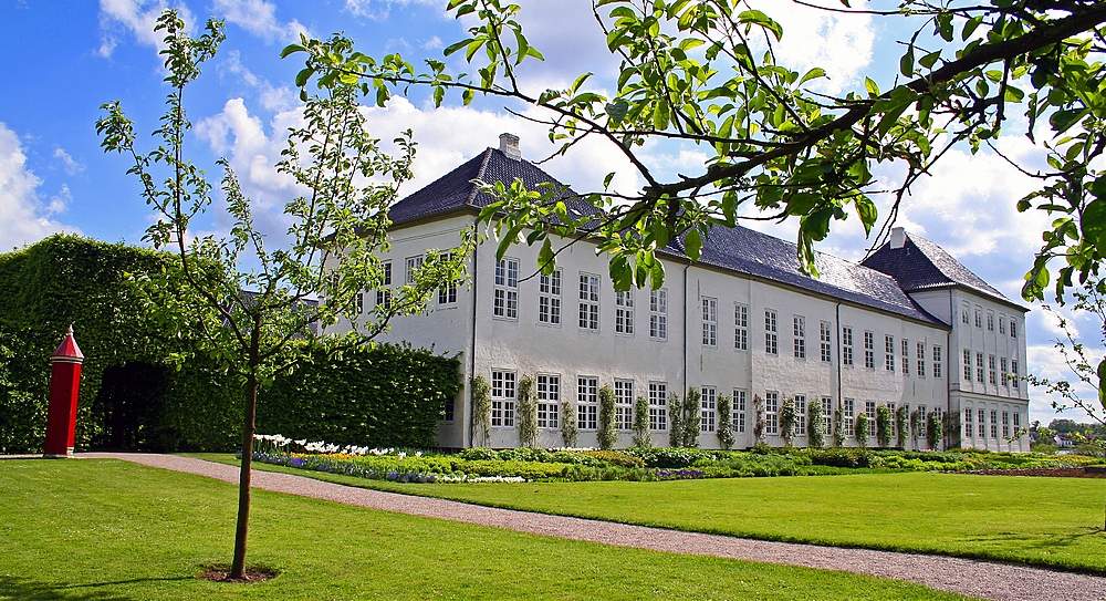 Slot Grasten - Schloß Gravenstein Foto & Bild | europe, scandinavia ...