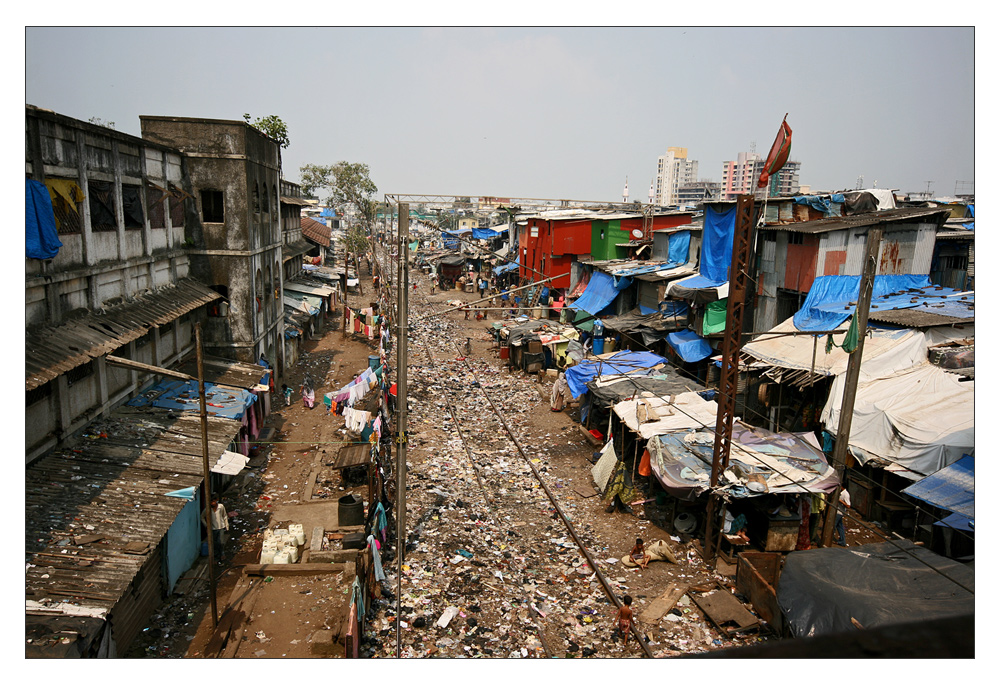 Slum near Bandra Station | Mumbai, India Foto & Bild | asia, india ...