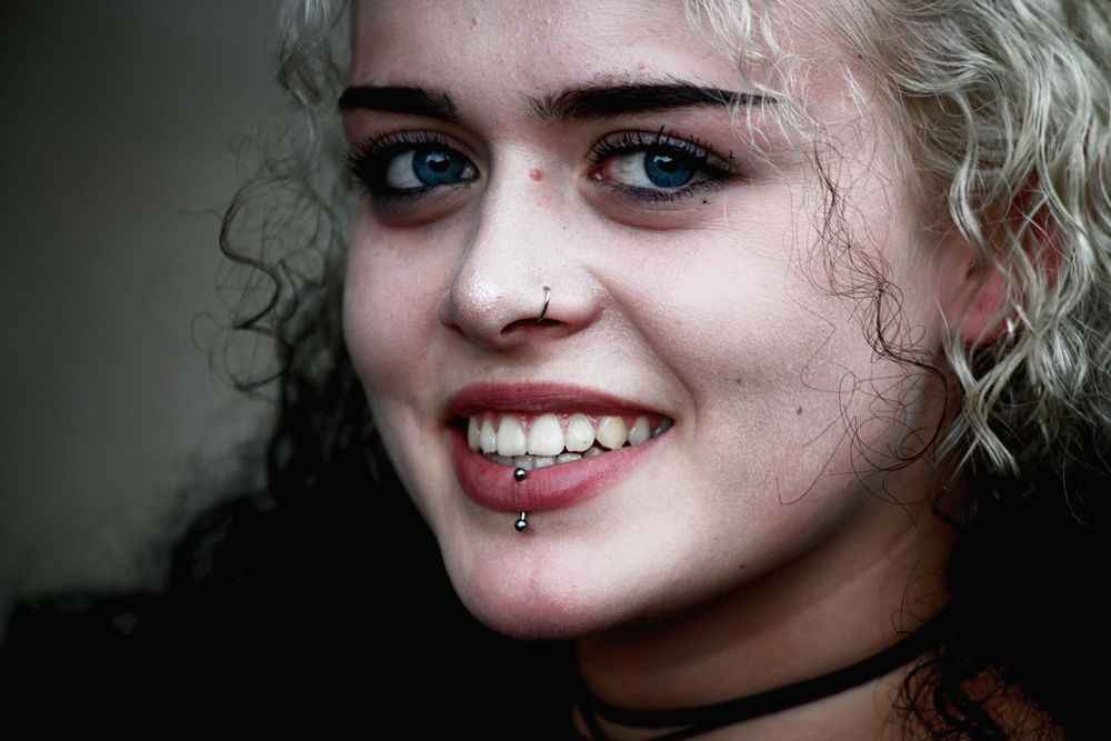 smal smile Foto & Bild | portrait, streetfotografie mit menschen, portrait frauen Bilder auf ...