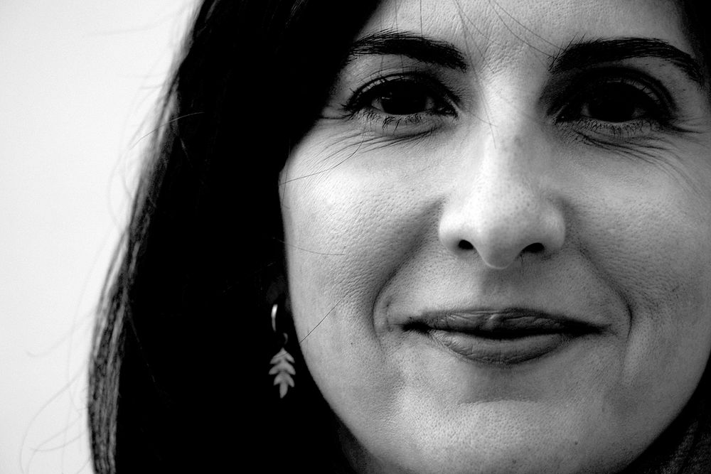 smile or no smiling Foto & Bild | erwachsene menschen, frauen ...