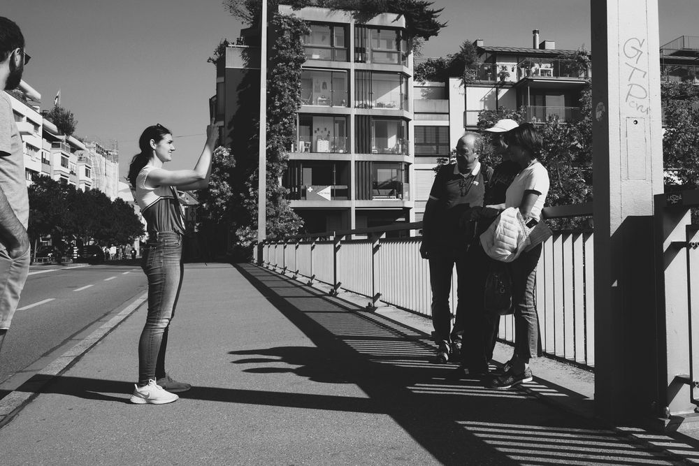 Smile Please Foto & Bild | bw, city, people Bilder auf fotocommunity