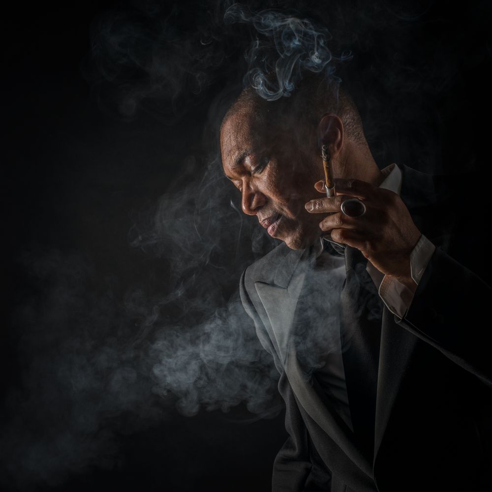 Smoking !! Foto & Bild | portrait, portraitfotografie männer, studio ...