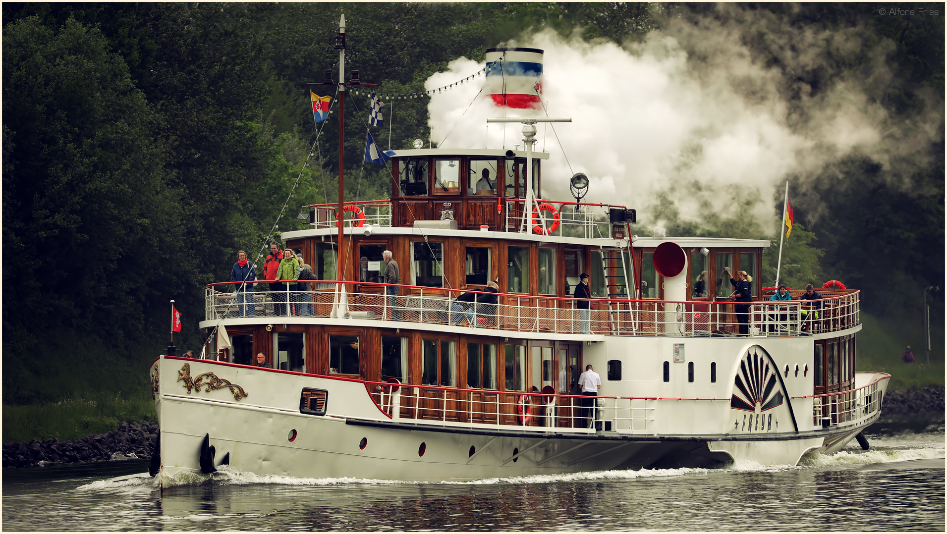 So eine Fahrt mit der "MS FREYA" macht Laune! Foto & Bild | outdoor ...