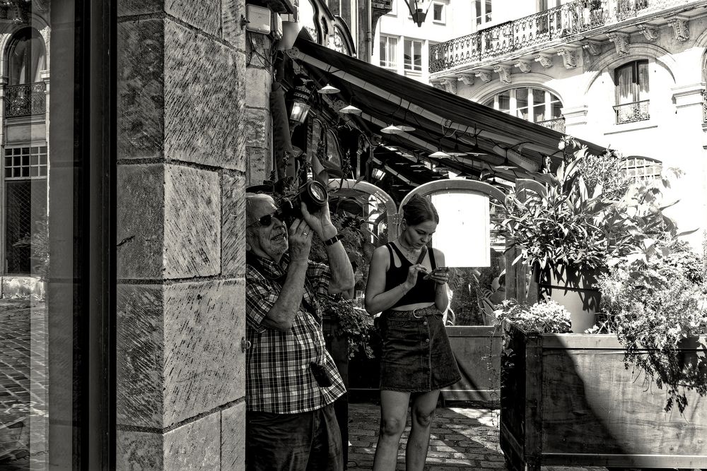 so oder so ... Foto & Bild | streetfotografie mit menschen, menschen, monochrom Bilder auf ...