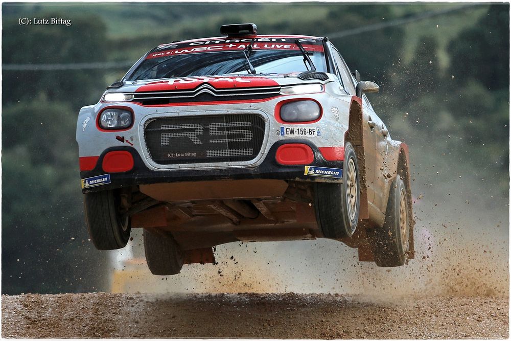 So sieht ein Rallyeauto von unten aus Foto & Bild | sport, regen ...