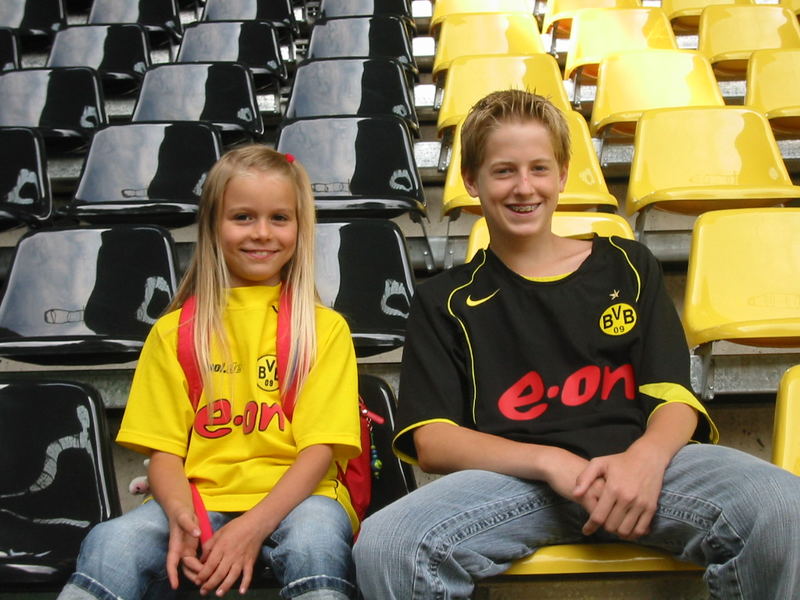 so unterschiedlich.... und doch die gleiche Richtung Foto & Bild | erwachsene, gruppen, mehrere ...