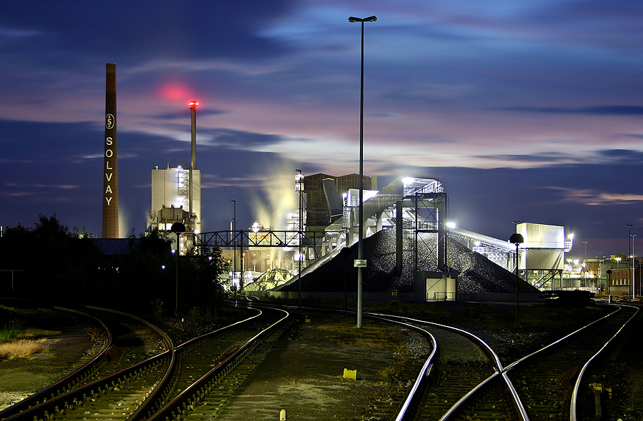 Solvay Foto & Bild | industrie und technik, industrie nachts ...