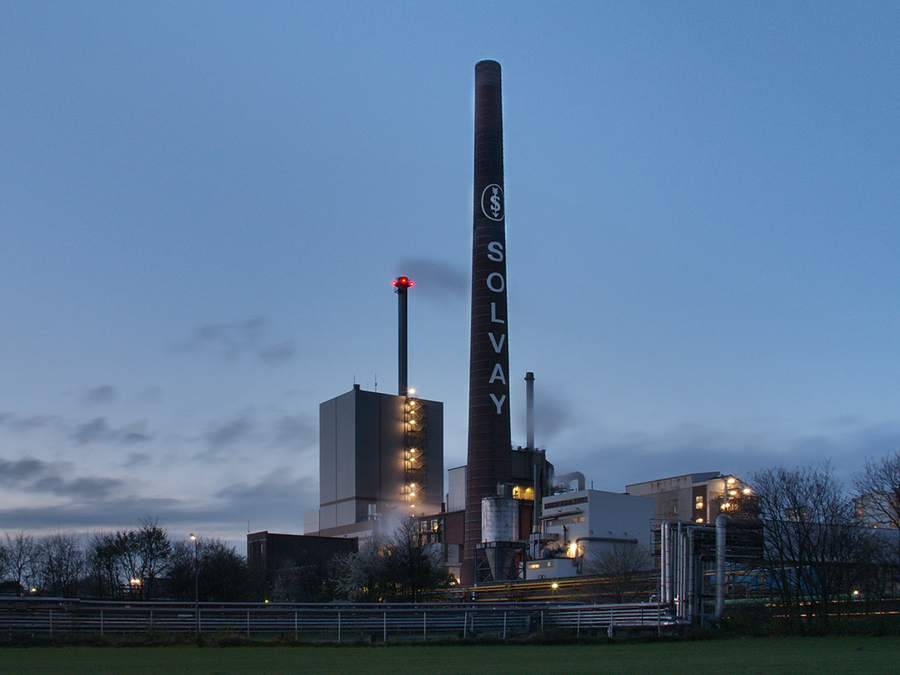 Solvay Werk Rheinberg Foto & Bild | industrie und technik, industrie ...