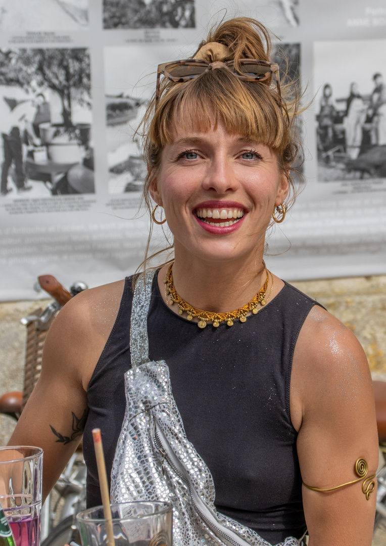 Sommer im Cafe... (2)... Foto & Bild | erwachsene menschen, streetfotografie mit menschen ...