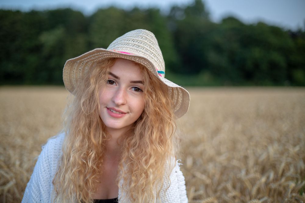 Sommer im Kornfeld Foto & Bild | portrait, portraits frauen 201, fotos Bilder auf fotocommunity