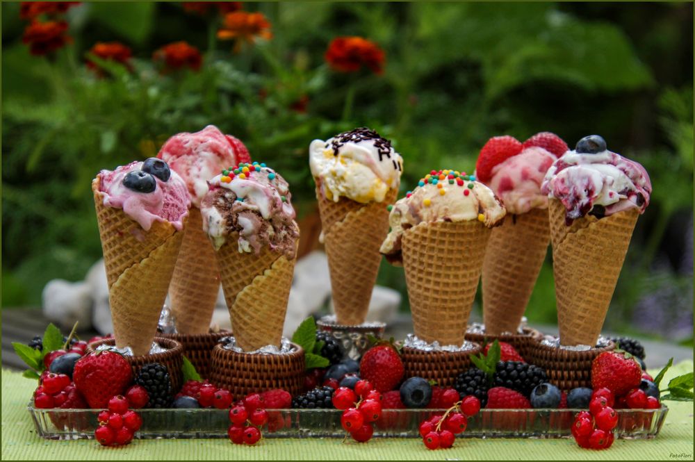 Sommer, Juli - sieben Portionen Eis Foto & Bild | sommer, eis ...