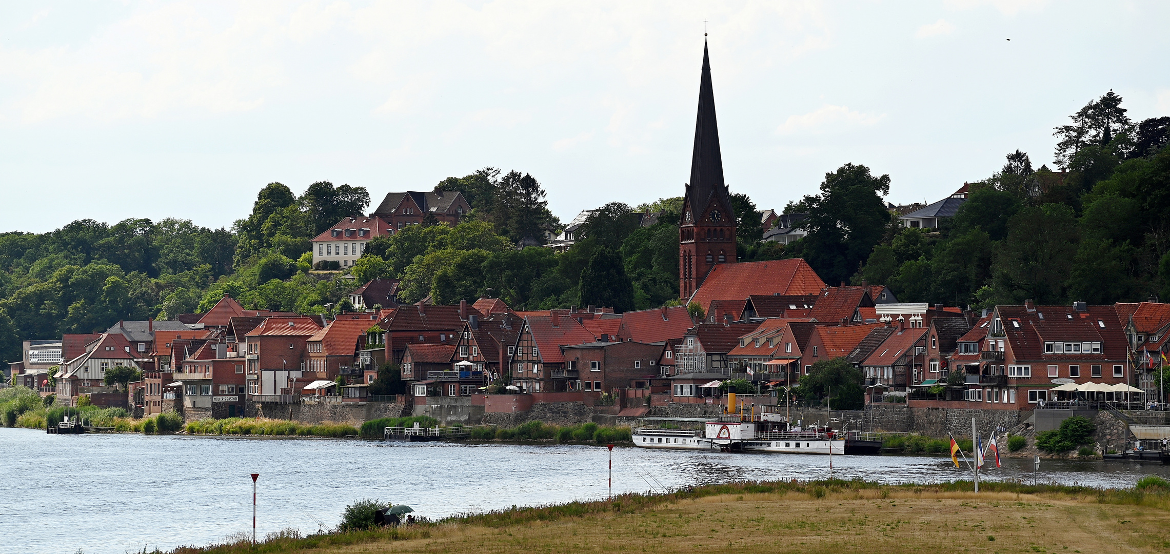 Sommer-Sonntag in Lauenburg an der Elbe Foto & Bild | architektur ...