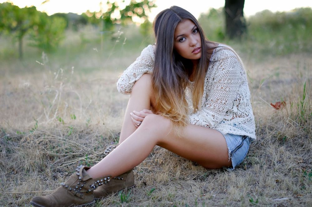 Sommerabend im Weingarten Foto & Bild | portrait, portrait frauen, outdoor Bilder auf fotocommunity