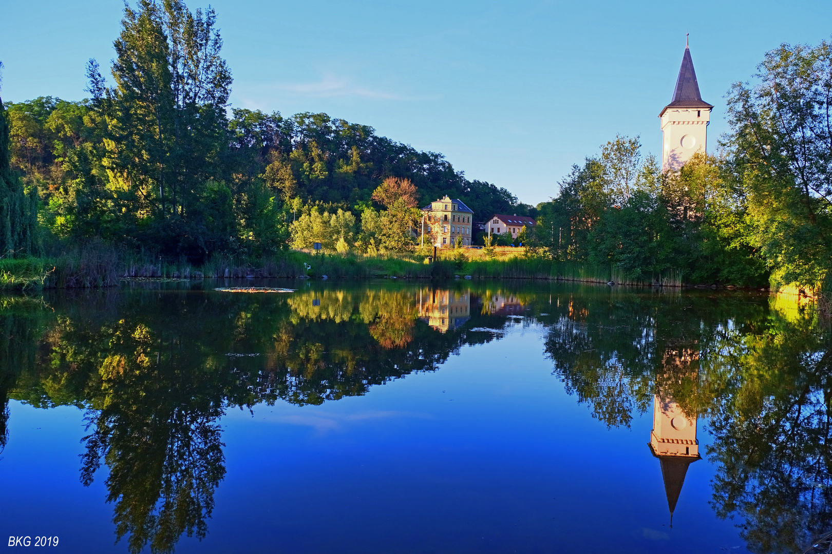 Sommerspiegel am Stadtrand Foto & Bild | deutschland, europe, thüringen ...