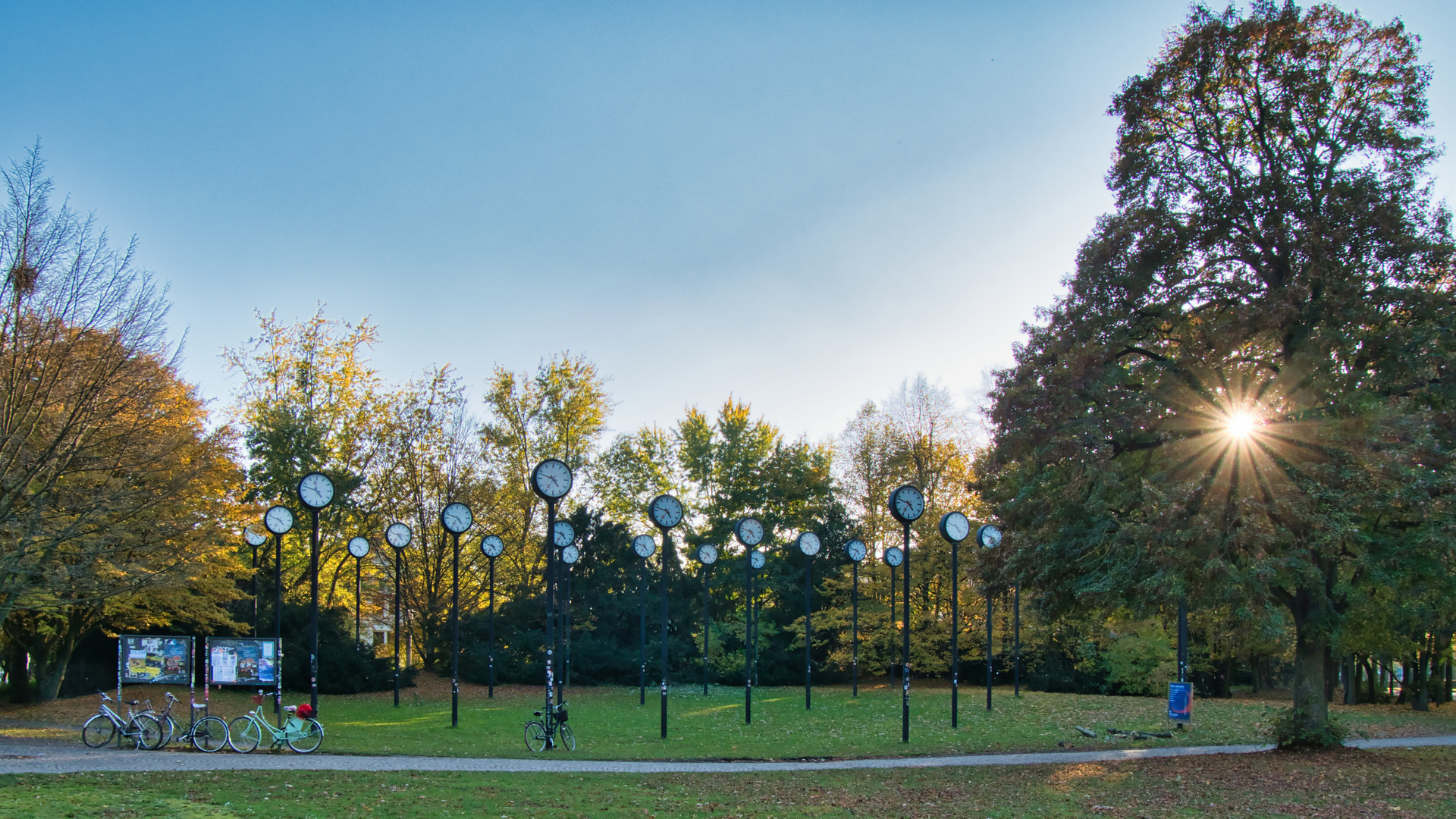 Sommerzeit adieu Foto & Bild | art, park, street Bilder auf fotocommunity