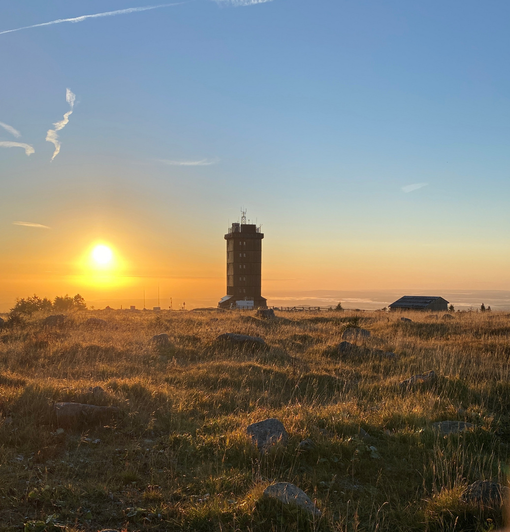 Sonnenaufgang am Brocken Foto & Bild | deutschland, europe ...
