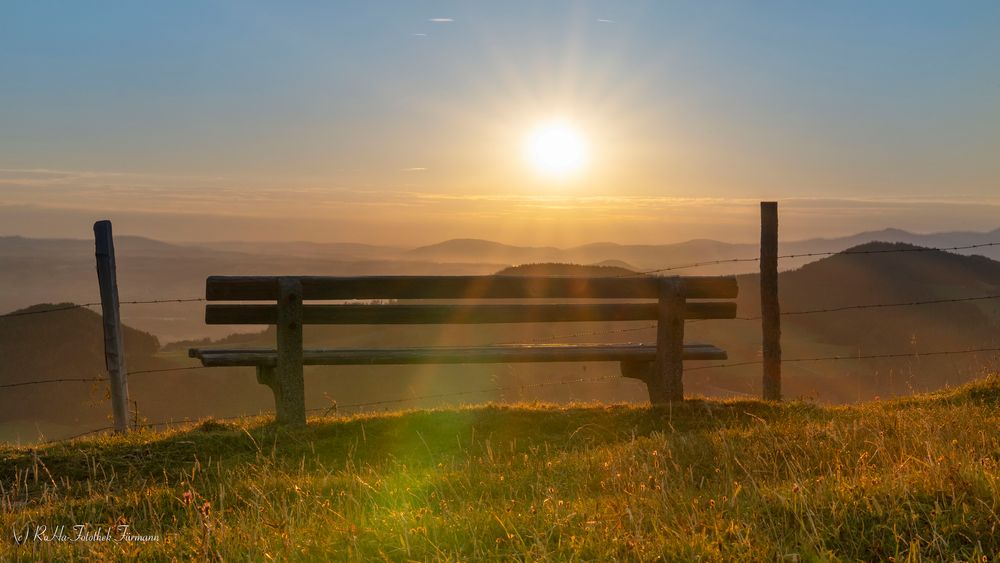 Sonnenaufgang über den Rupertiwinkel Foto & Bild | deutschland, europe, bayern Bilder auf ...