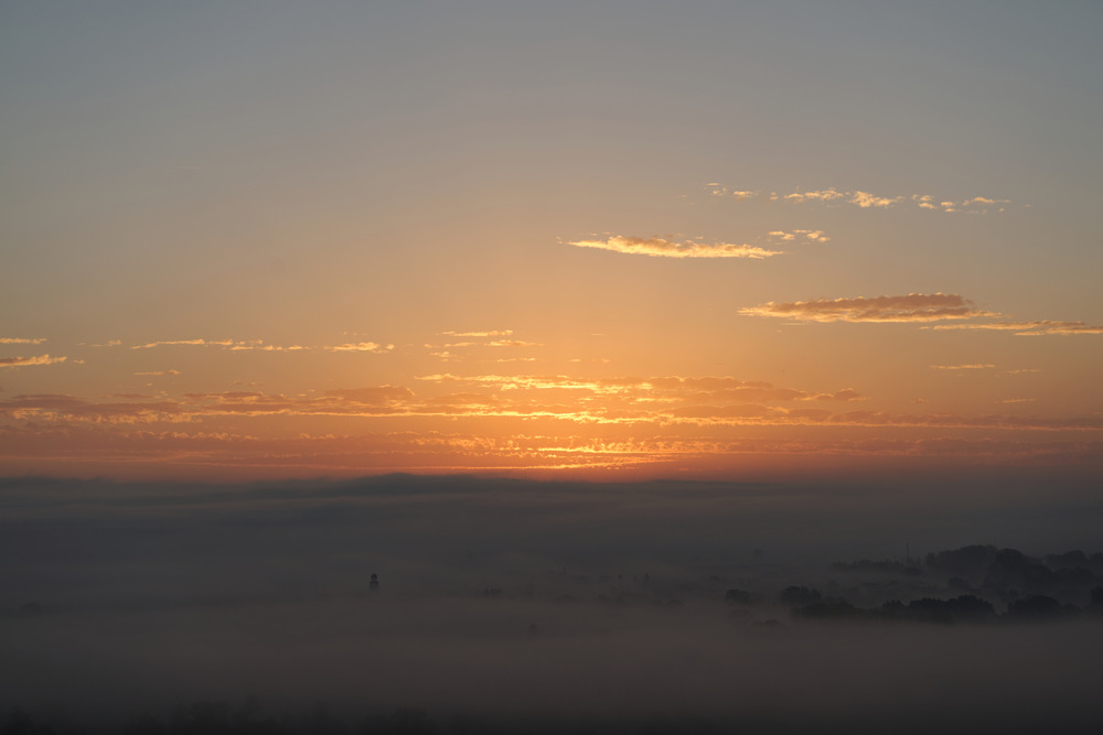 Sonnenaufgang über Grolsheim und Langenlonsheim Foto & Bild | sonnenaufgänge, himmel & universum ...
