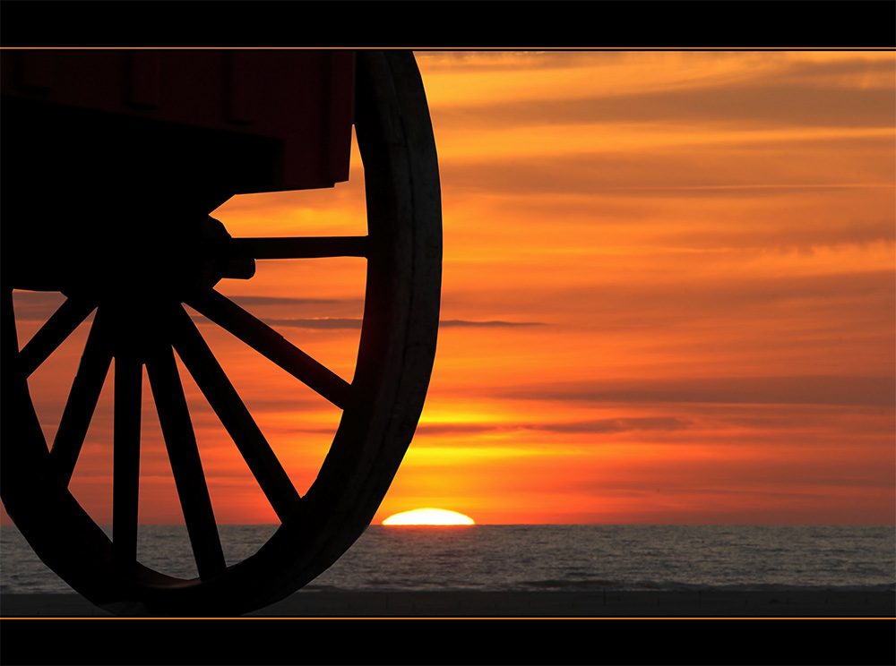 Sonnenrad Foto & Bild | sonnenuntergänge, himmel & universum, borkum ...